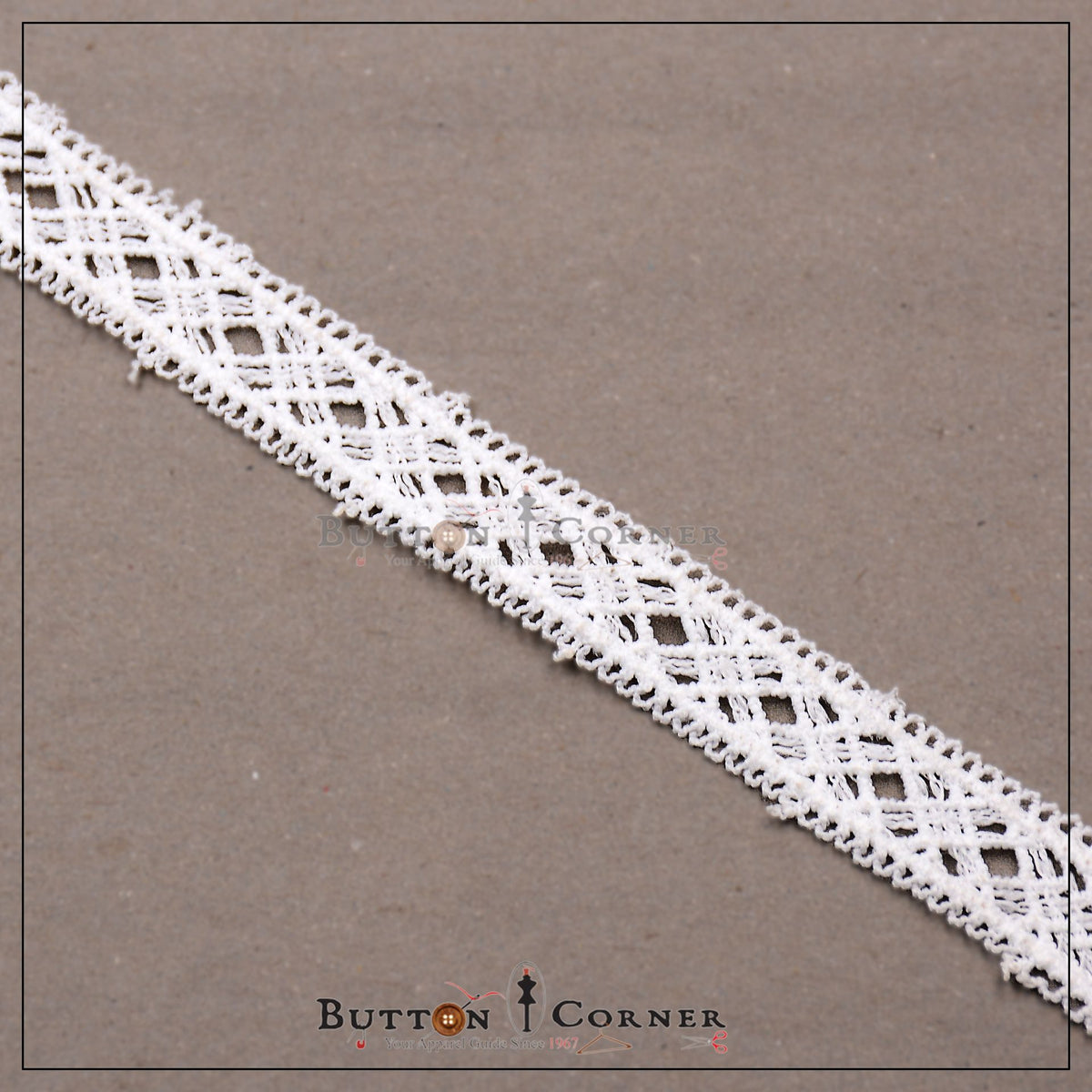 Double Side Border Shuttle Lace – Button Corner