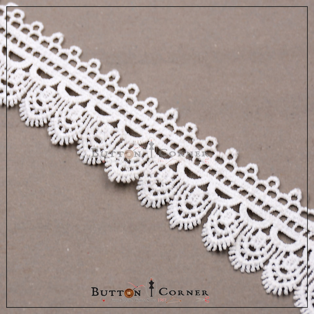 One Side Border Shuttle Lace – Button Corner