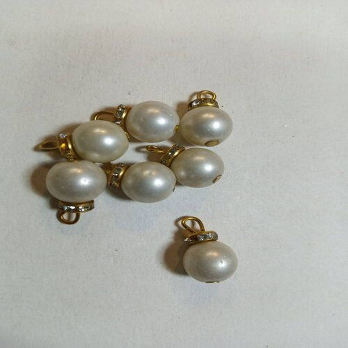 Shell Pearl Hanging Button With Gold Cap – Button Corner