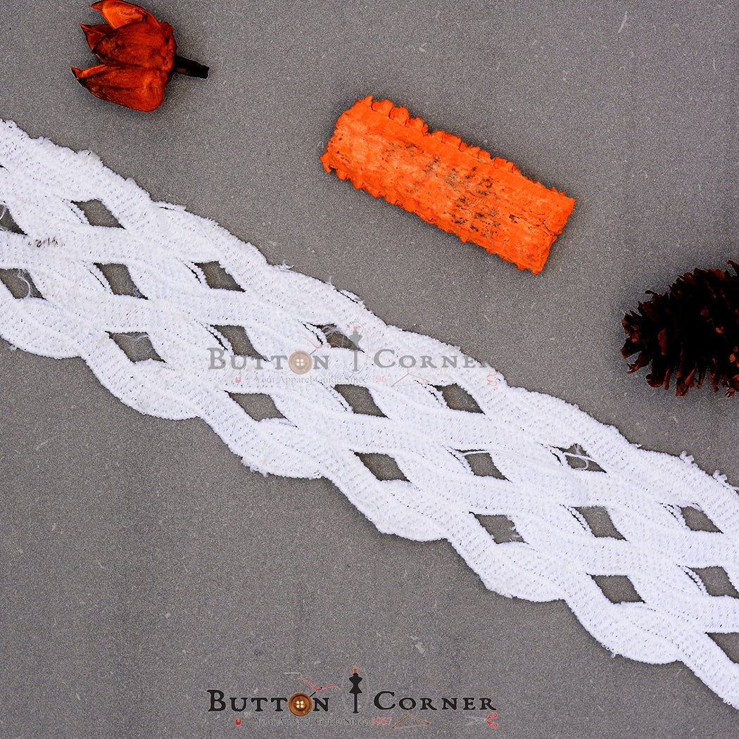 Double Side Border Shuttle Lace – Button Corner