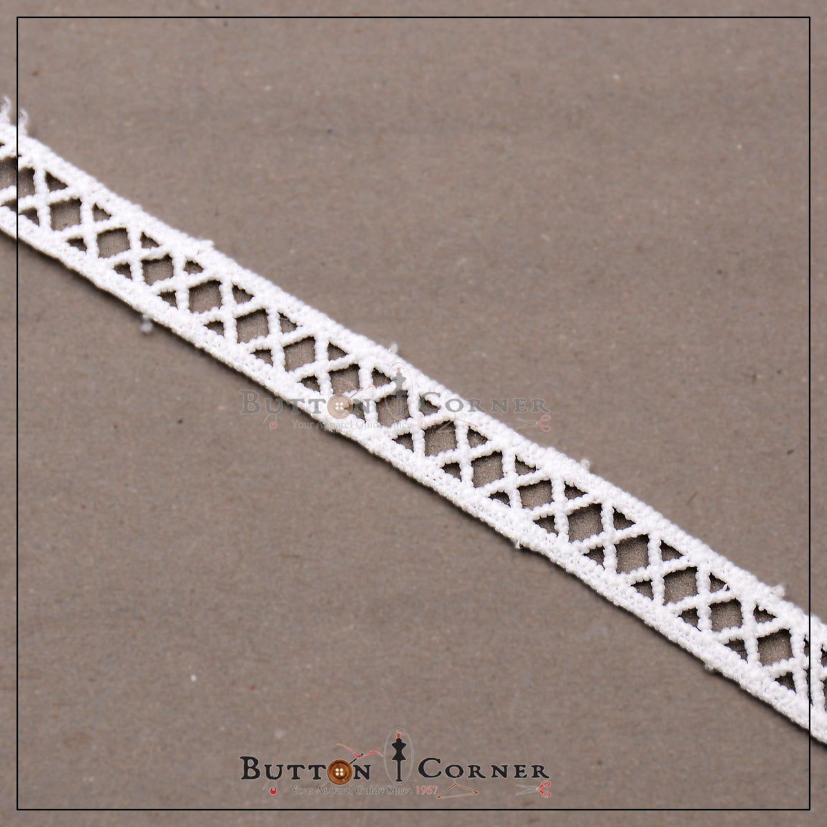 Shuttle Joined Lace – Button Corner