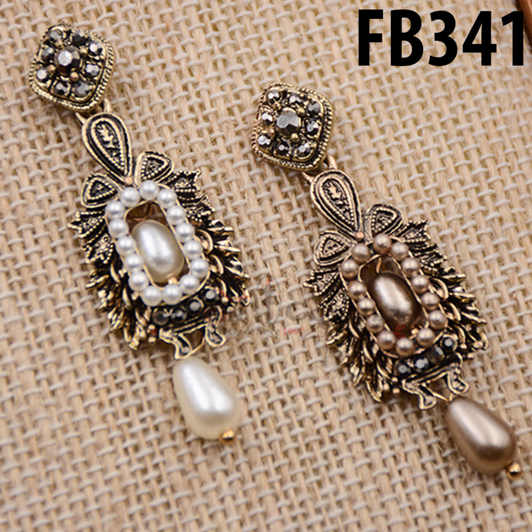 Fancy Button Flower Shape & Pearls – Button Corner