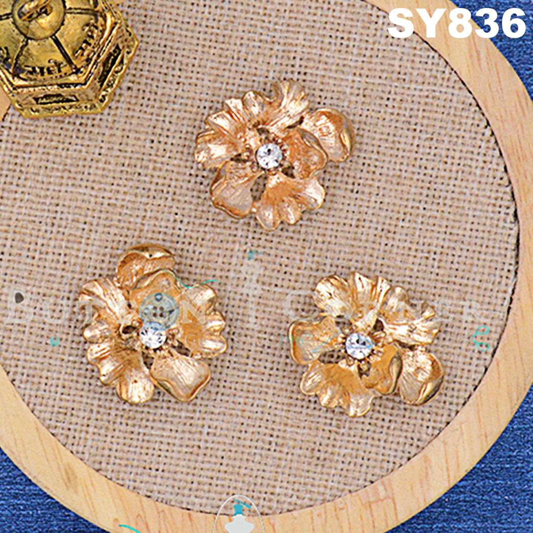 Stone In Flower Fancy Button – Button Corner
