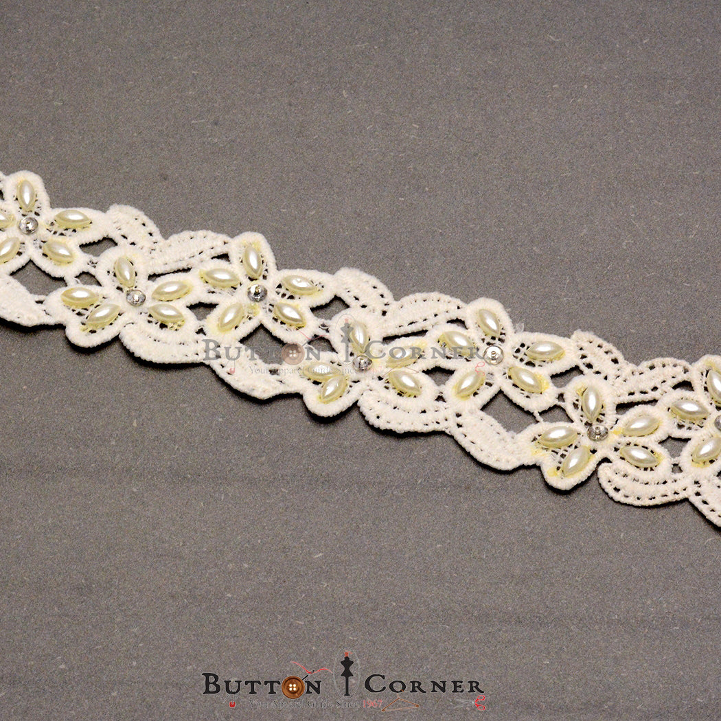 Fancy Shuttle Lace – Button Corner