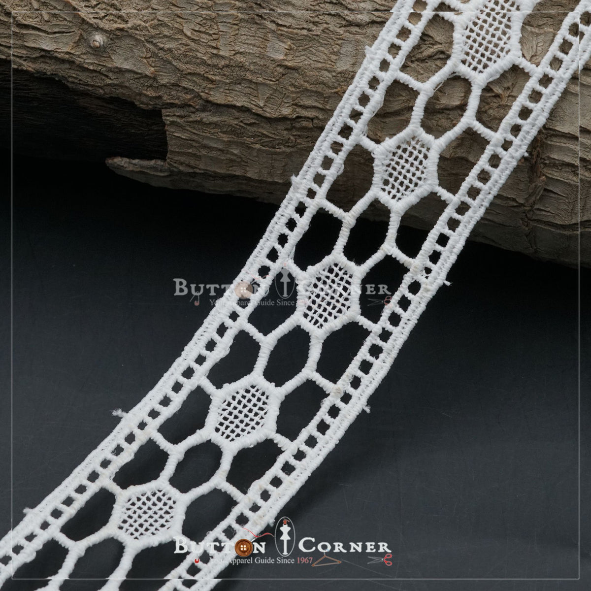 Shuttle Joined Lace – Button Corner