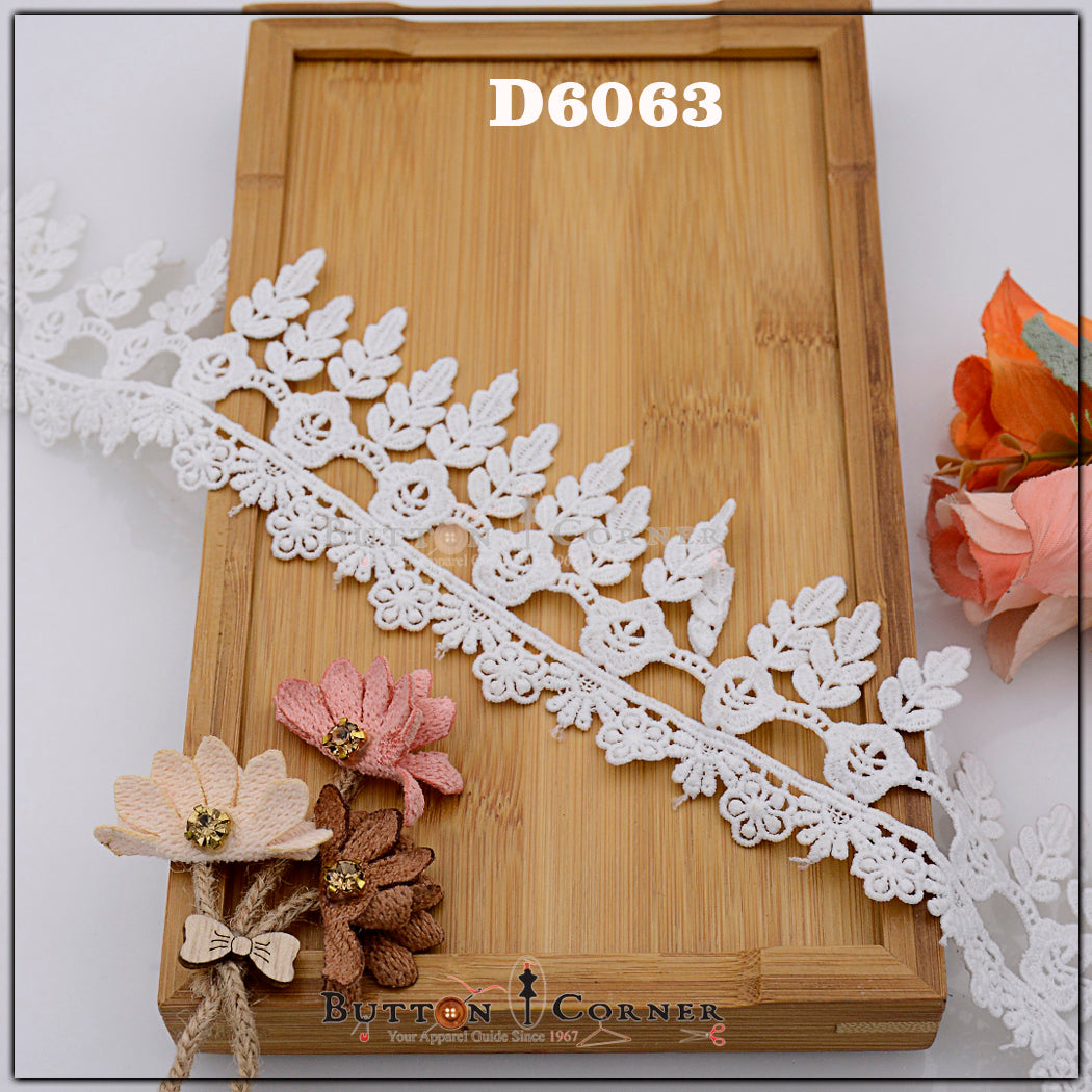 Shuttle Hanging Lace – Button Corner