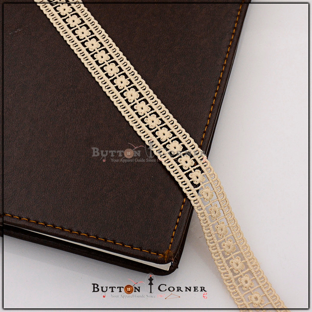Shuttle Joined Lace – Button Corner