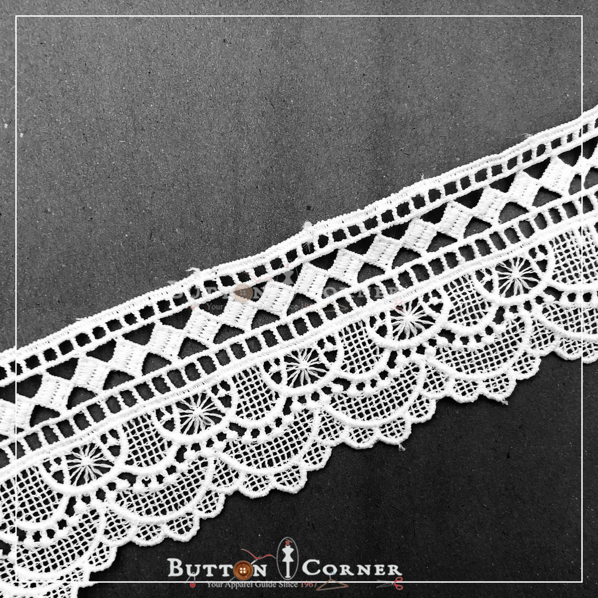 One Side Border Shuttle Lace – Button Corner