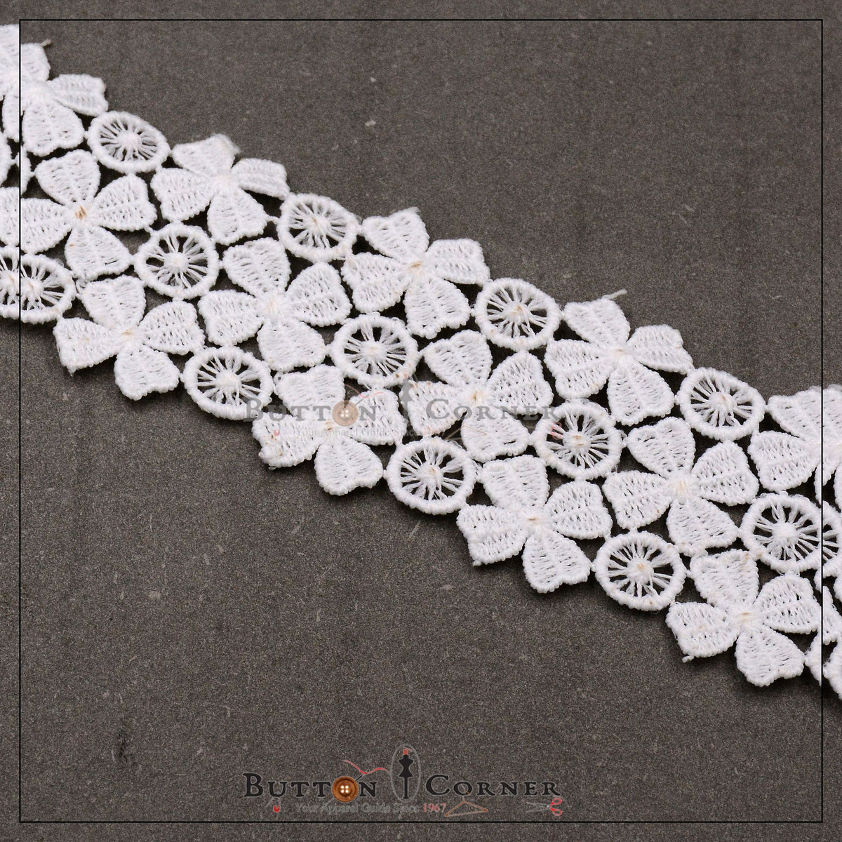 Double Side Border Shuttle Lace – Button Corner