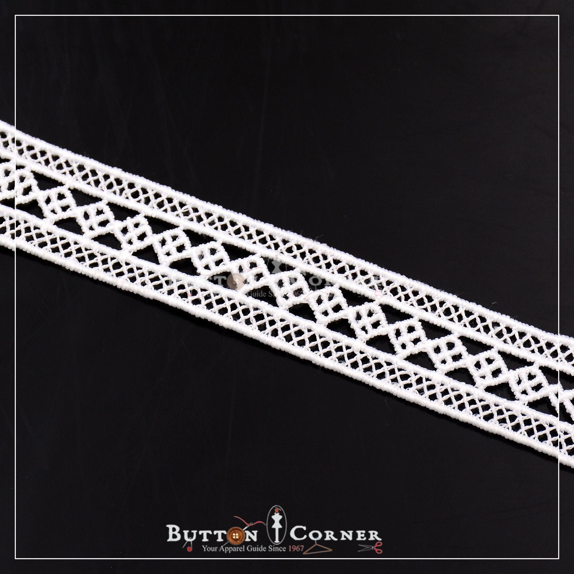 Double Side Border Shuttle Lace – Button Corner