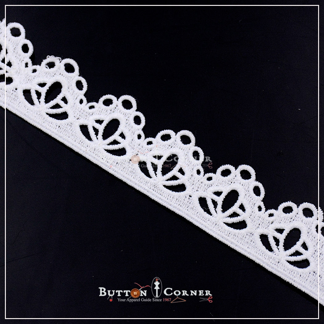 One Side Border Shuttle Lace – Button Corner