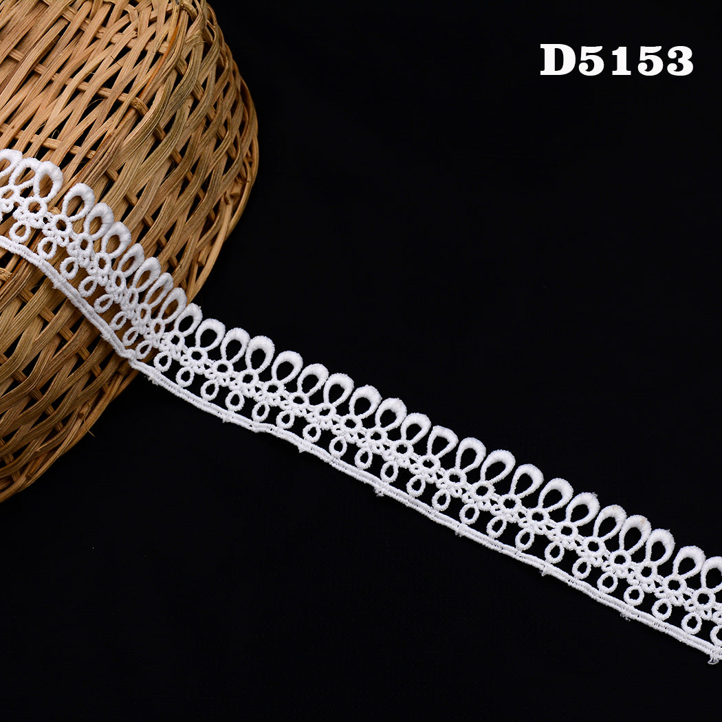 Shuttle One Side Border Lace – Button Corner