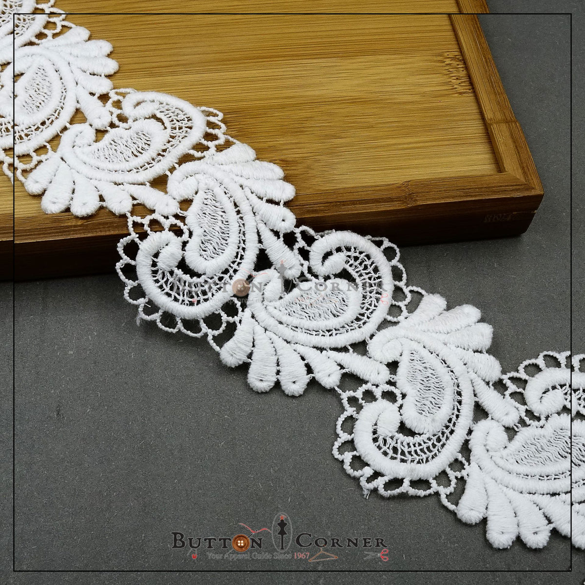 Flower Shape Shuttle Lace – Button Corner