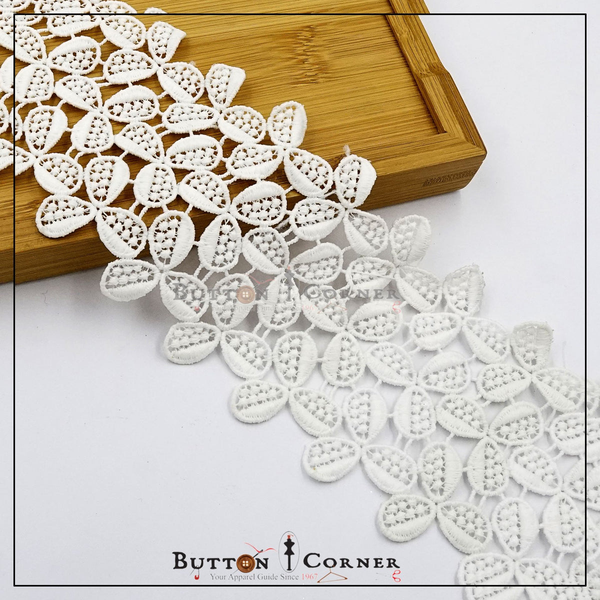 One Side Border Shuttle Lace – Button Corner