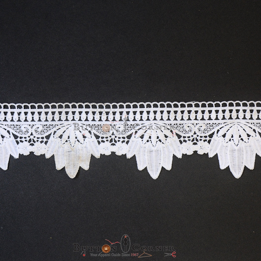 One Side Border Shuttle Lace – Button Corner